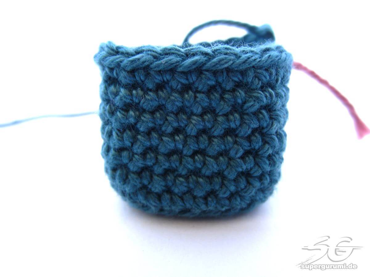 How to Crochet Cubes in Spiral Rounds | Supergurumi