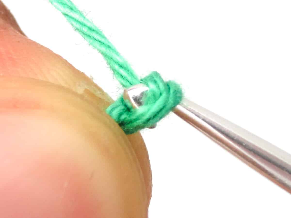 How to Crochet Chain Stitches | Supergurumi