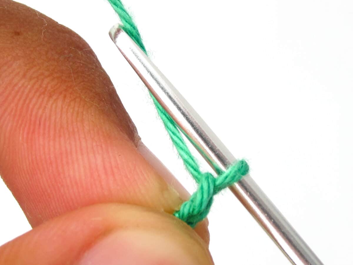 How to Crochet Chain Stitches | Supergurumi