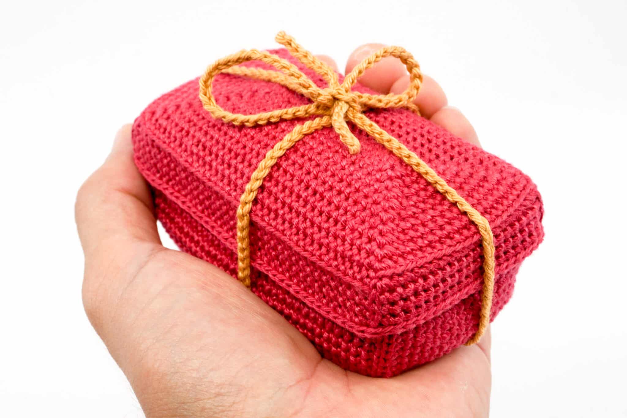 Reusable Gift Box Crochet Pattern | Supergurumi