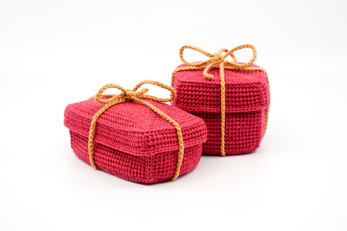 Reusable Gift Box Crochet Pattern | Supergurumi