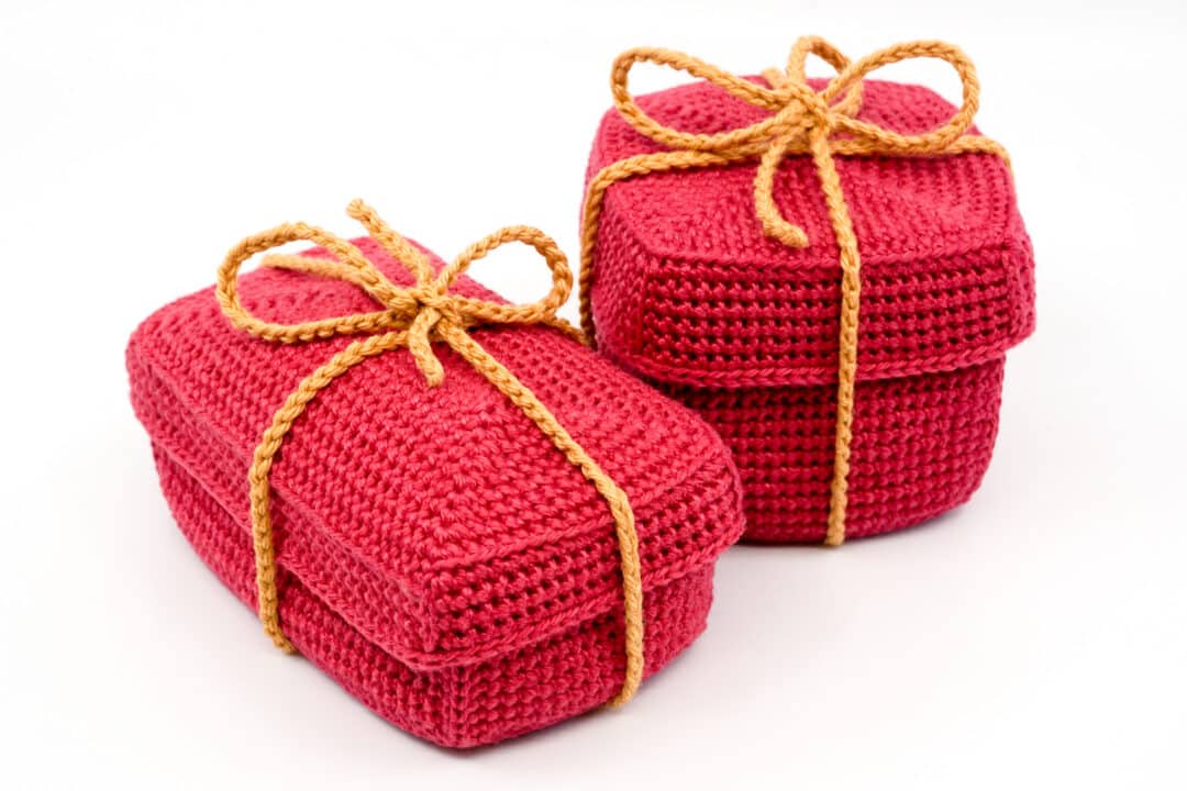 Reusable Gift Box Crochet Pattern | Supergurumi