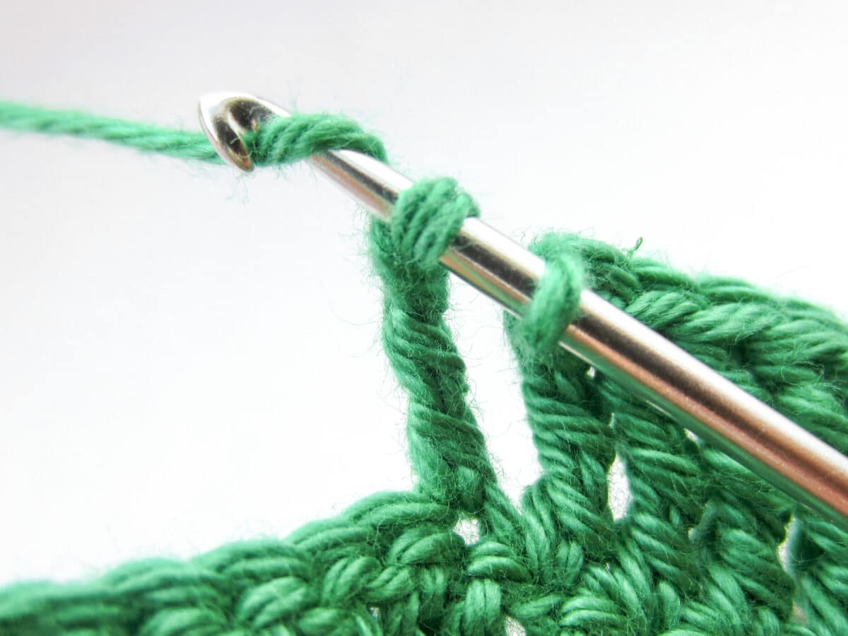 How to Crochet Double Treble Crochet Stitches | Supergurumi