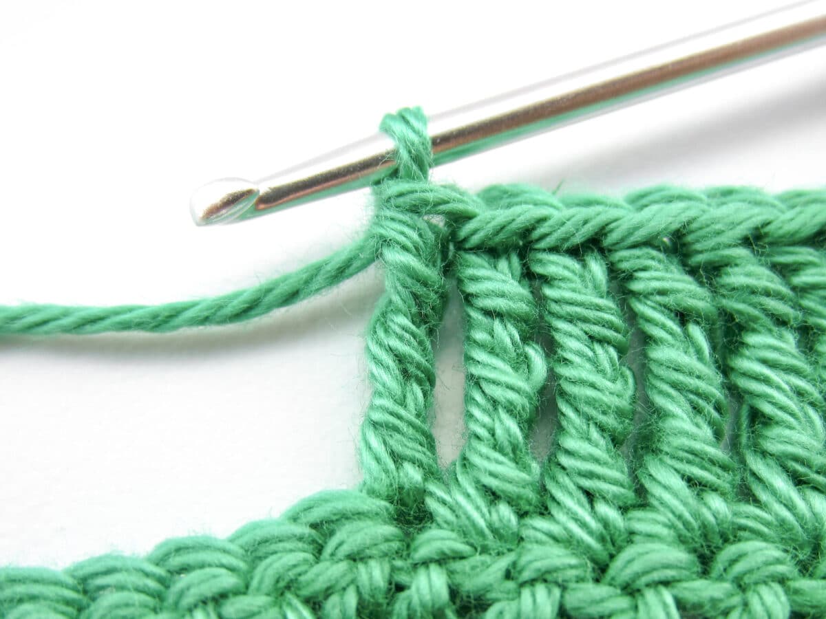 How to Crochet Double Treble Crochet Stitches | Supergurumi