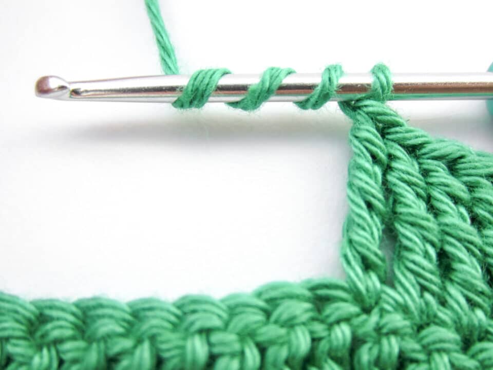 How to Crochet Double Treble Crochet Stitches | Supergurumi