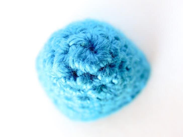 How to Crochet Cones in Spiral Rounds | Supergurumi