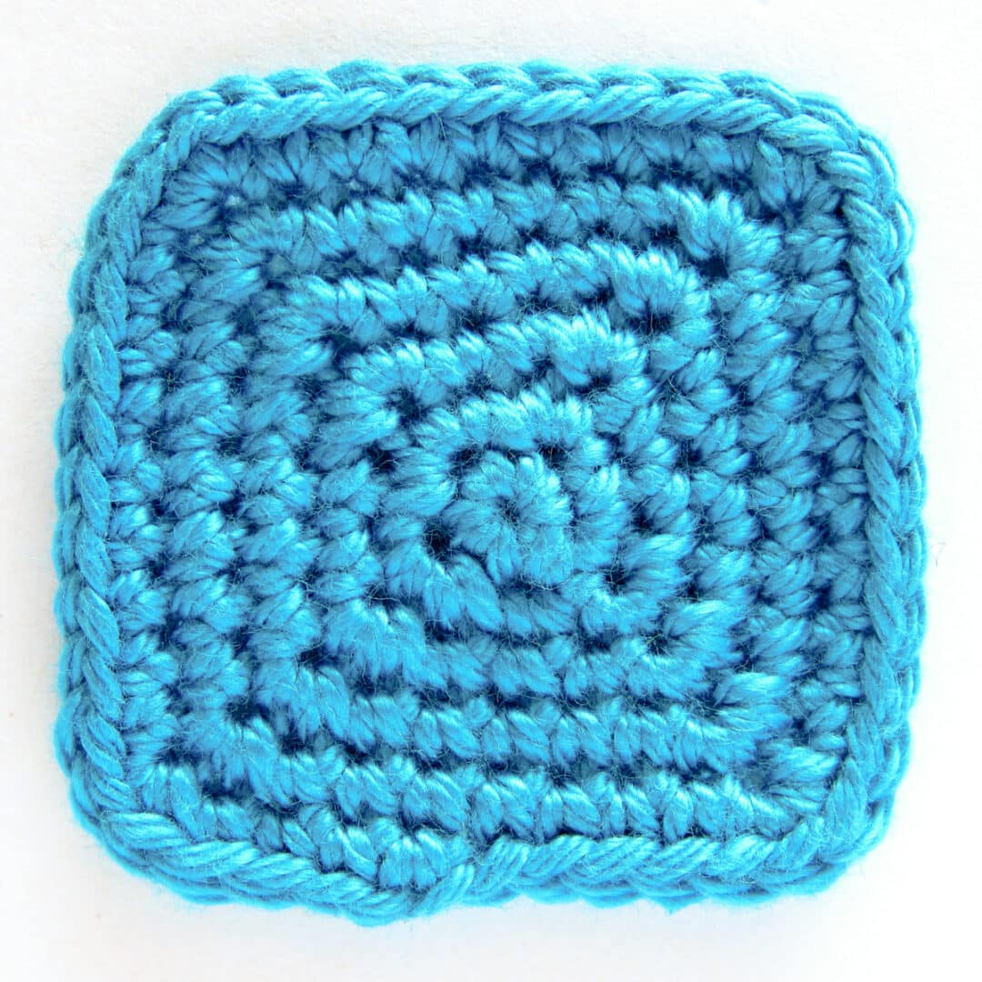 How to Crochet Circles in Spiral Rounds | Supergurumi