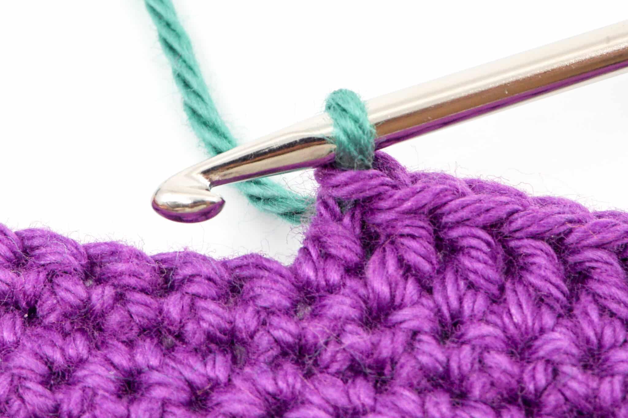 Change Colors in Crochet for Every Stitch in Rounds and Rows | Supergurumi
