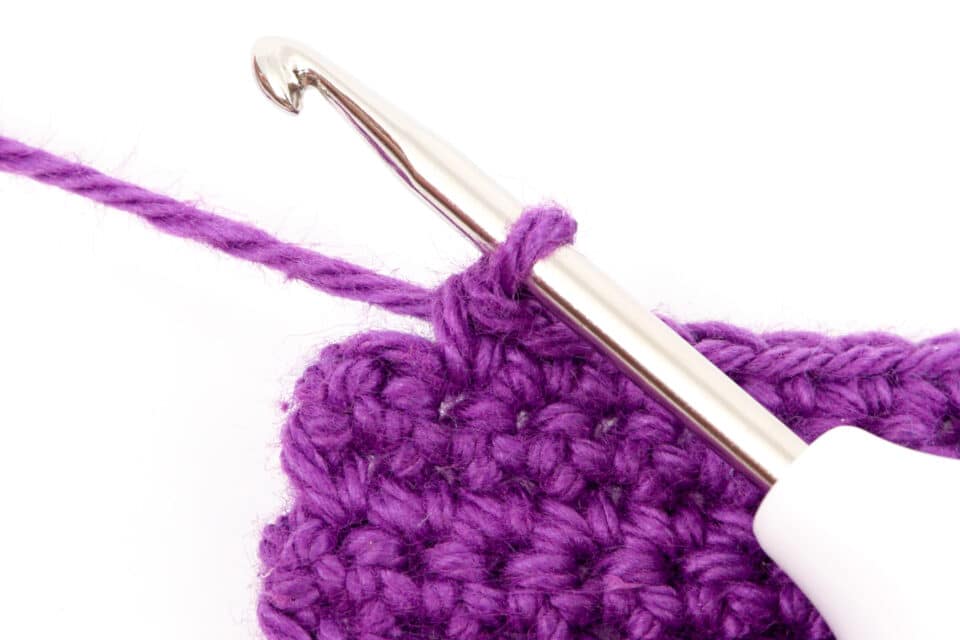 Change Colors in Crochet for Every Stitch in Rounds and Rows | Supergurumi
