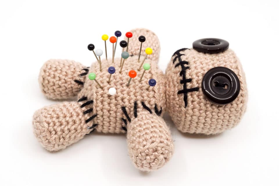Patrón de Crochet Alfiletero Muñeco de Vudú Amigurumi | Supergurumi
