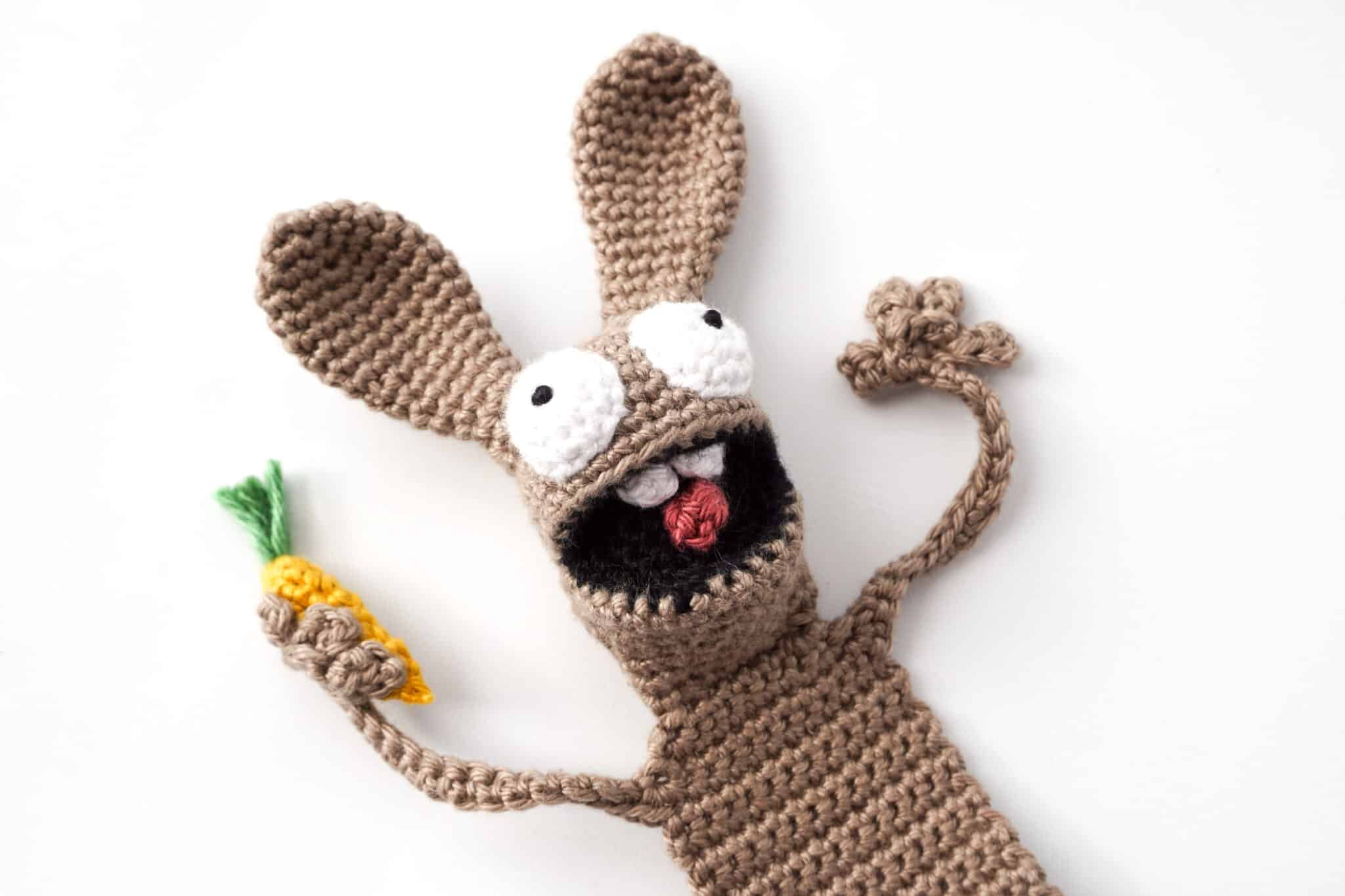 Amigurumi Crochet Bunny Bookmark - "Book-Bunny" | Supergurumi