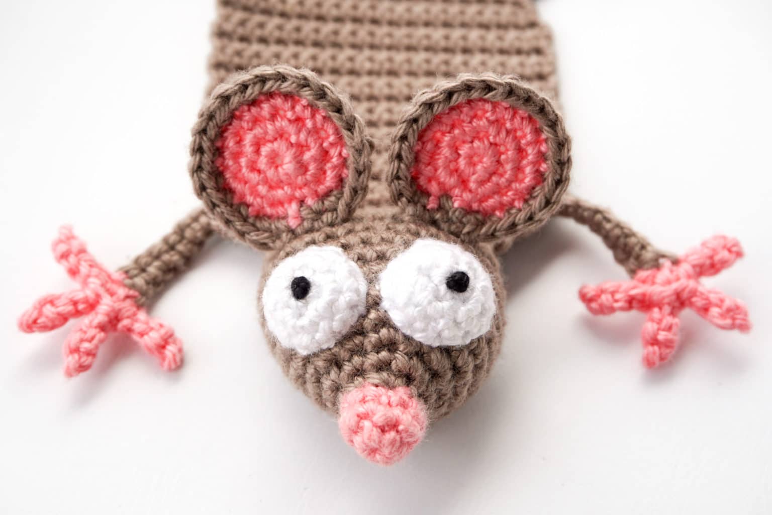 Amigurumi Crochet Mouse Bookmark - "Book Mouse" | Supergurumi