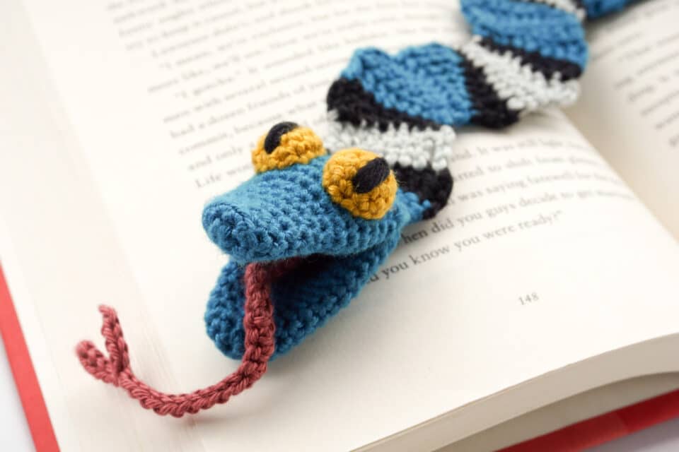 Amigurumi Crochet Snake Bookmark - "Page-Snake" | Supergurumi