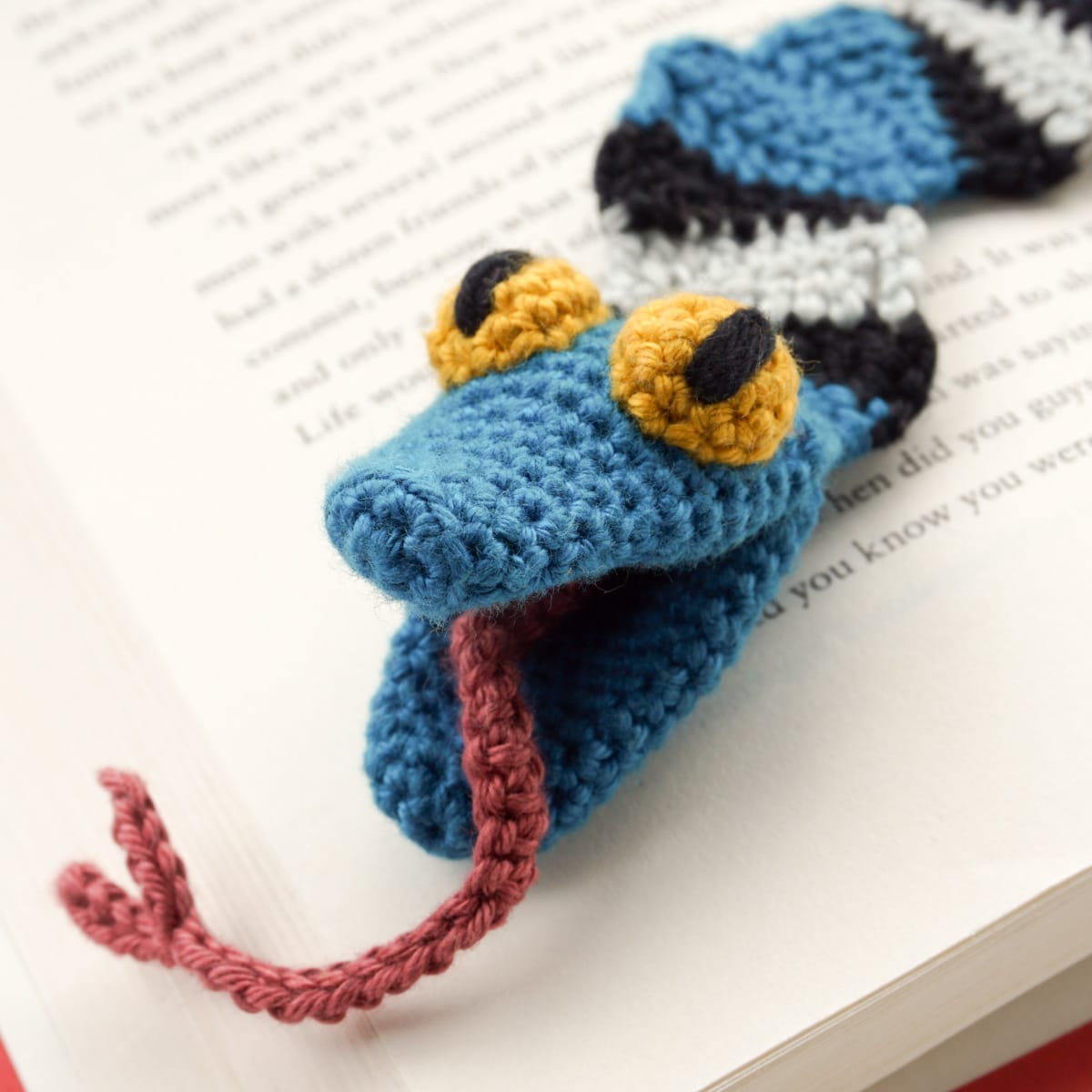 Amigurumi Crochet Snake Bookmark - "Page-Snake" | Supergurumi