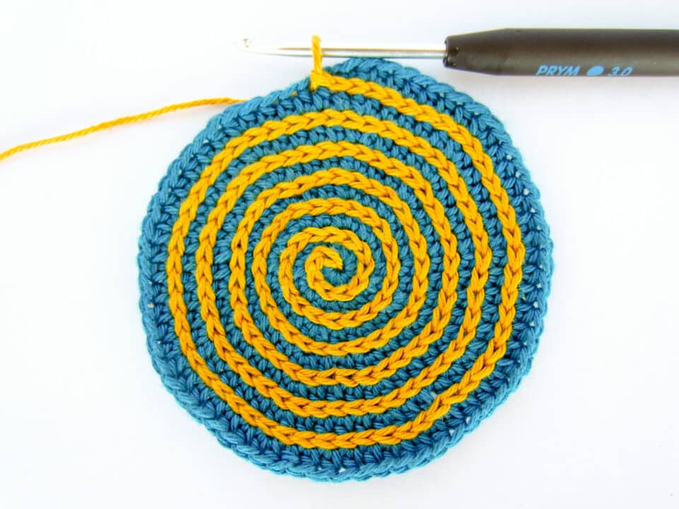 Circular Crochet Coaster Pattern | Supergurumi