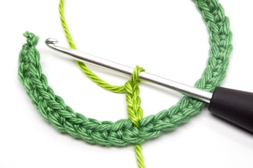 Leaf Cable Tie Crochet Pattern | Supergurumi