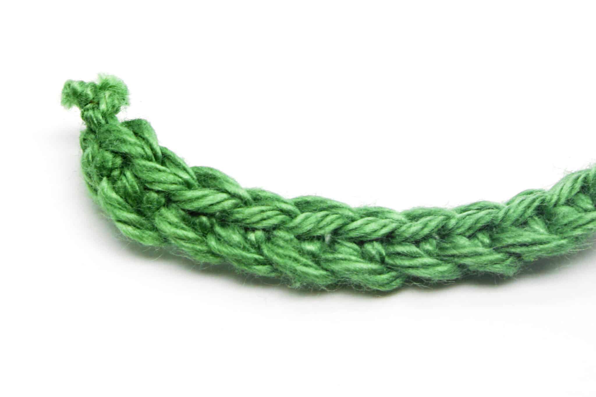 Leaf Cable Tie Crochet Pattern | Supergurumi