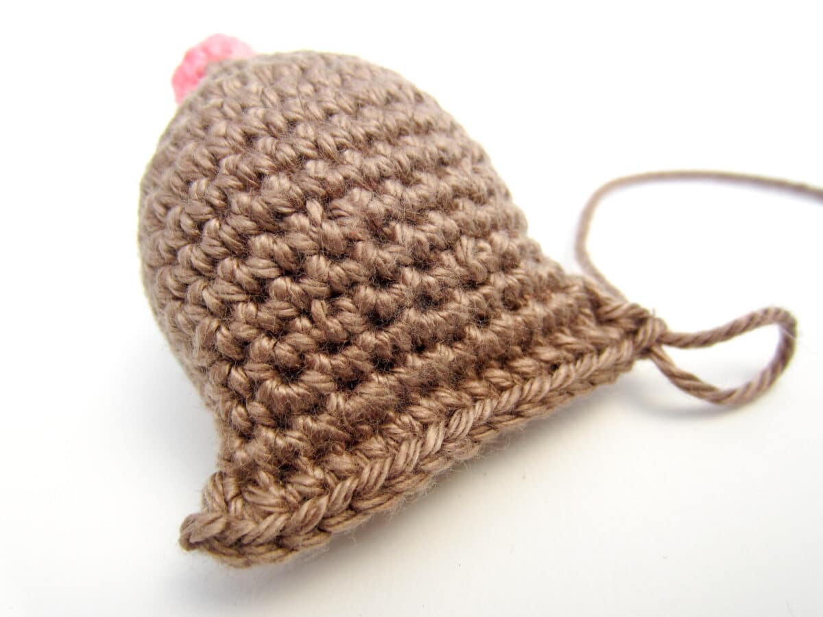 Amigurumi Crochet Mouse Bookmark - "Book Mouse" | Supergurumi