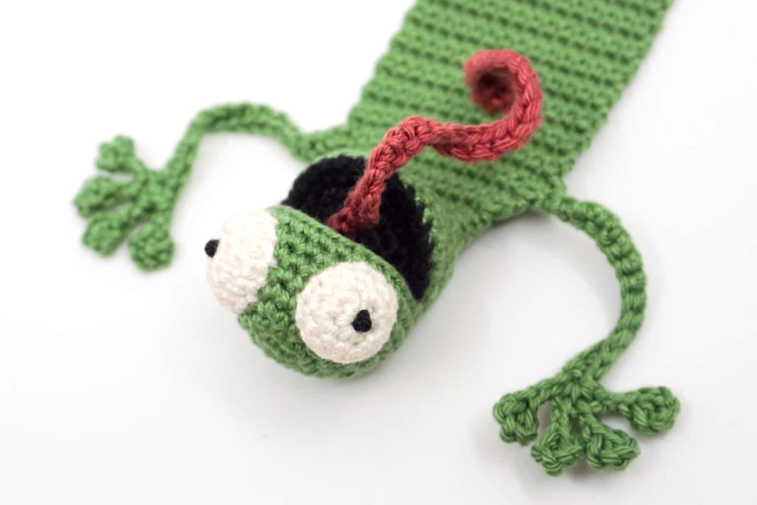 Amigurumi Crochet Frog Bookmark - "Book-Frog" | Supergurumi
