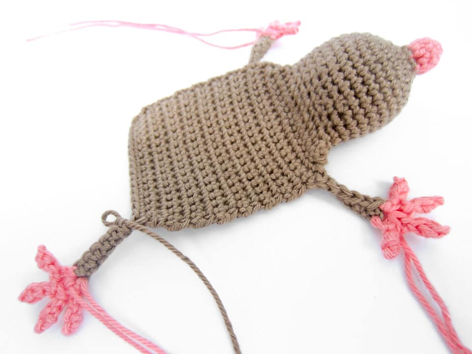 Amigurumi Crochet Mouse Bookmark - "Book Mouse" | Supergurumi
