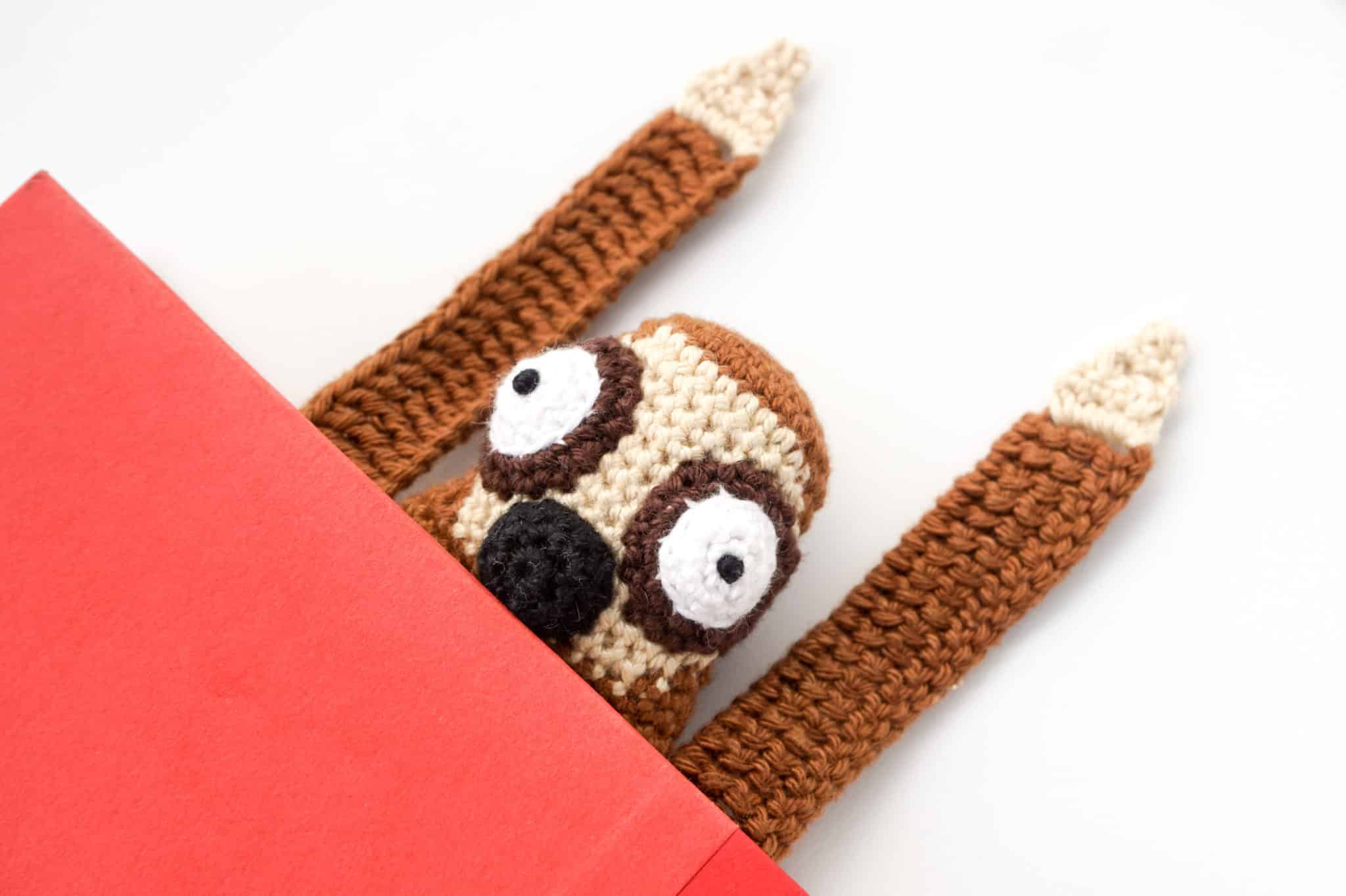 Amigurumi Sloth Bookmark Crochet Pattern | Supergurumi