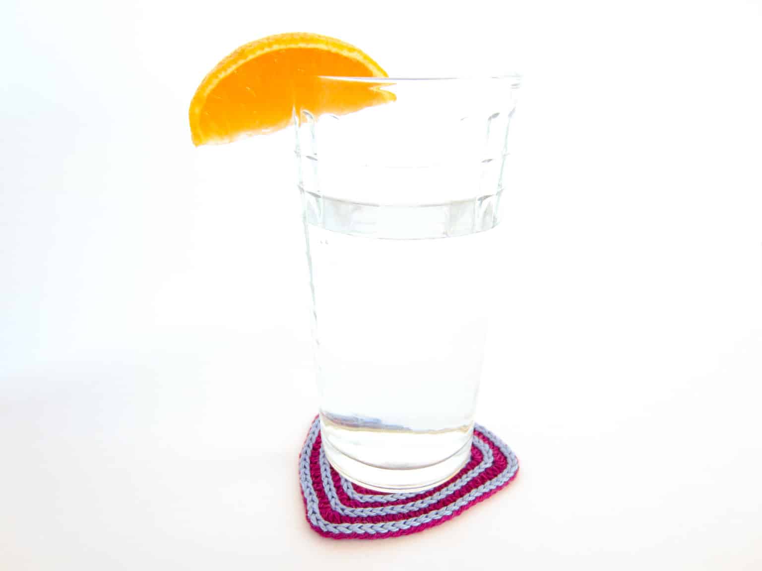 Triangular Crochet Coaster Pattern | Supergurumi