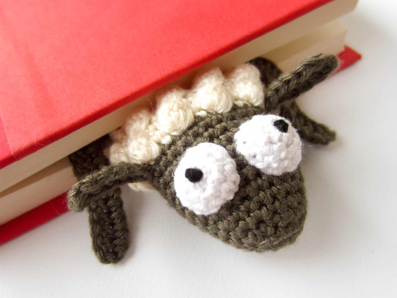 Amigurumi Crochet Sheep Bookmark - "Book Sheep" | Supergurumi