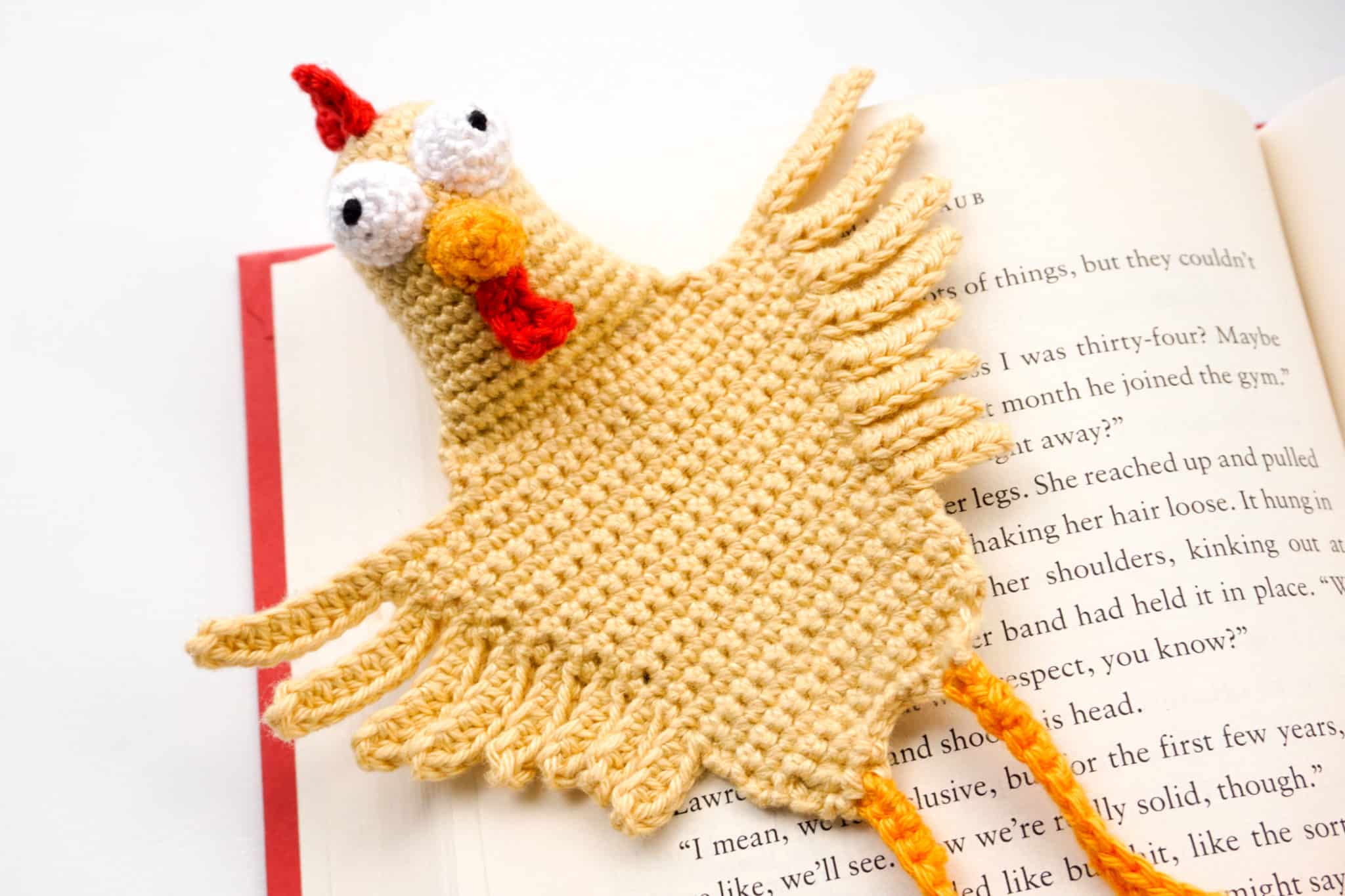 Amigurumi Chicken Bookmark Crochet Pattern | Supergurumi
