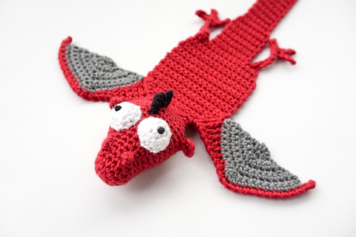 Amigurumi Crochet Dragon Bookmark | Supergurumi