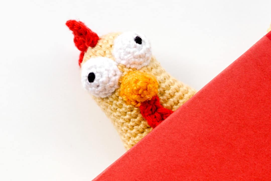 Amigurumi Chicken Bookmark Crochet Pattern | Supergurumi