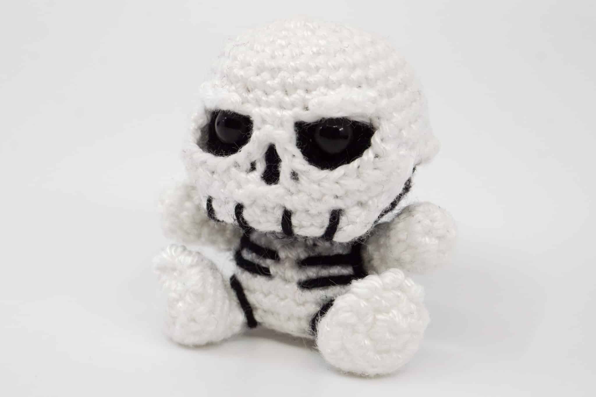 Amigurumi Skeleton Crochet Pattern | Supergurumi