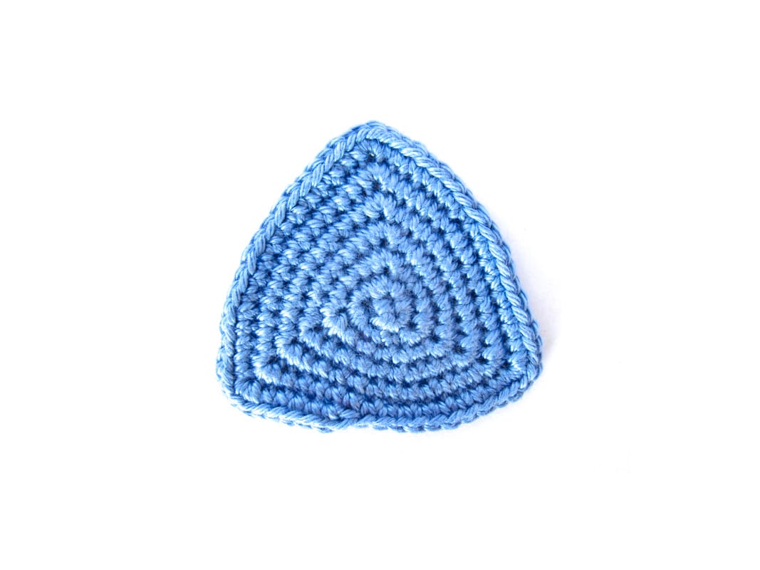 Comment Faire des Triangles au Crochet | Supergurumi