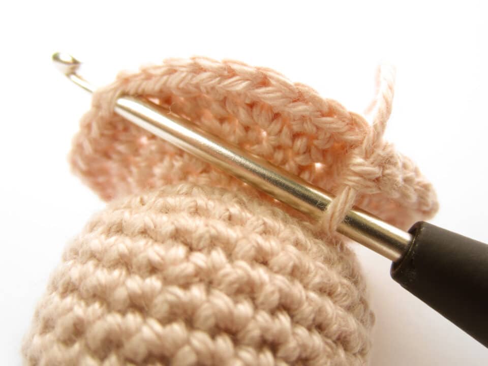 Tuto Poupée en Une Seule Pièce au Crochet – Patron Amigurumi | Supergurumi