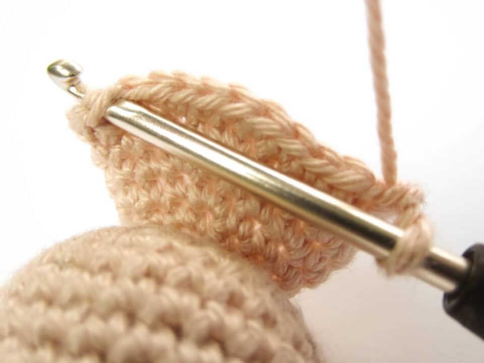 Tuto Poupée en Une Seule Pièce au Crochet – Patron Amigurumi | Supergurumi